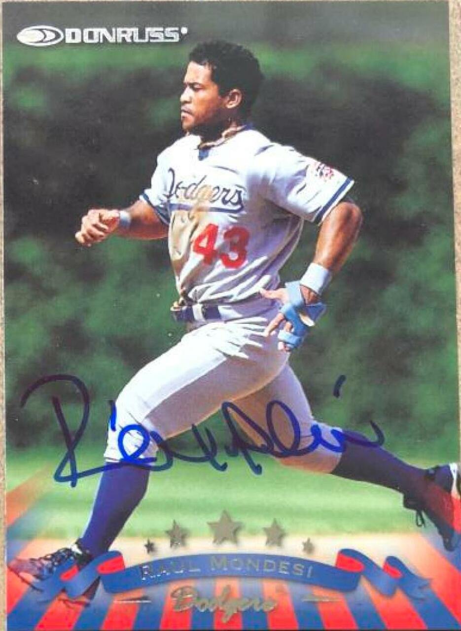 Raul Mondesi Signed 1998 Donruss Baseball Card - Los Angeles Dodgers Raul Mondesi Signed 1998 Donruss Baseball Card - Los Angeles Dodgers
